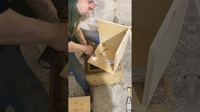 А вот и процесс сборки куба для каменного вазона 🪨 . Нет ничего сложного, с этим справится каждый☺️