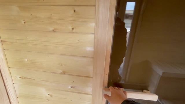 Баня Викинг 6х2,5 входная дверь внутрь