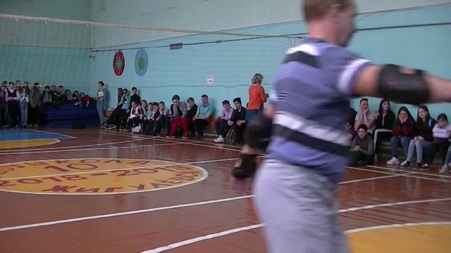 познавательная  пятиминутка по катанию на роликовых коньках 1.03.2019 школа № 10 жигулйвск.movie.mp4