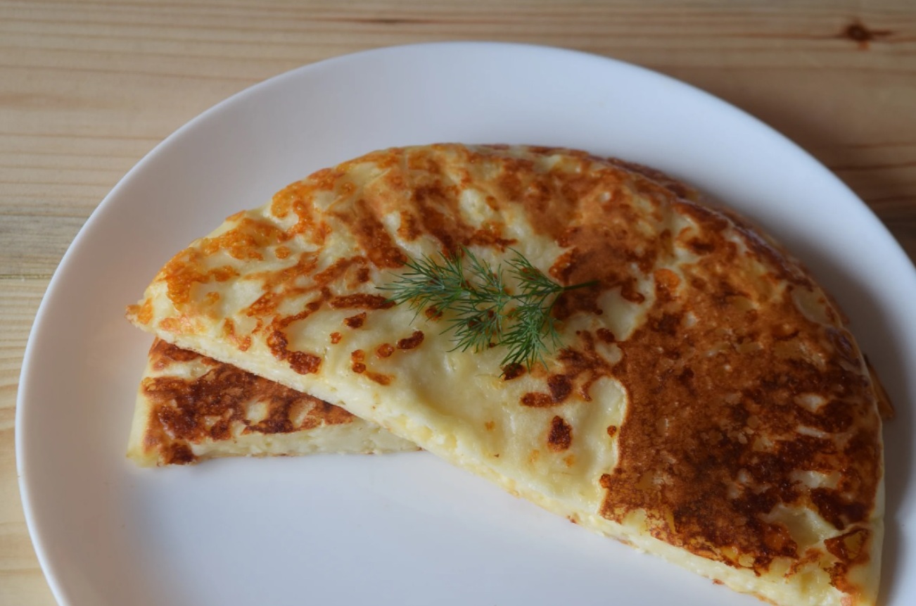 Пошаговые рецепты. Лепешки на сковороде (Ленивый хачапури) - как приготовить