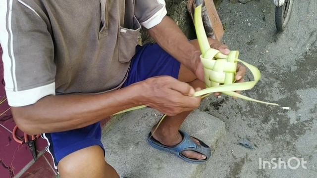 Купат - плетёные формы из листьев кокосовой пальмы для варки риса