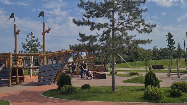 World in Emotion #49 KRD Park Rodnie prostori - Day & Night