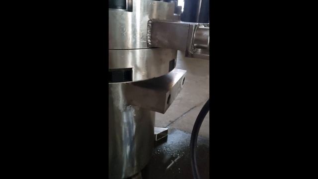 Испытания на давление реактора из жаропрочной нержавеющей стали на 20МПа.