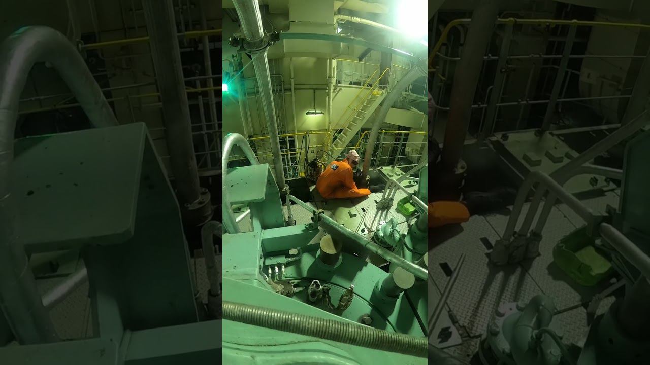 Рутина. Чистим фильтр Valve Control Unit двигателя Sulaer RT-flex 96C.