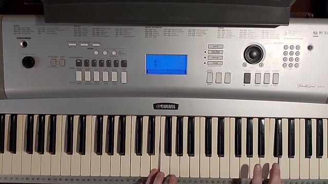 Тема из Гарри Поттера на Yamaha DGX-220.