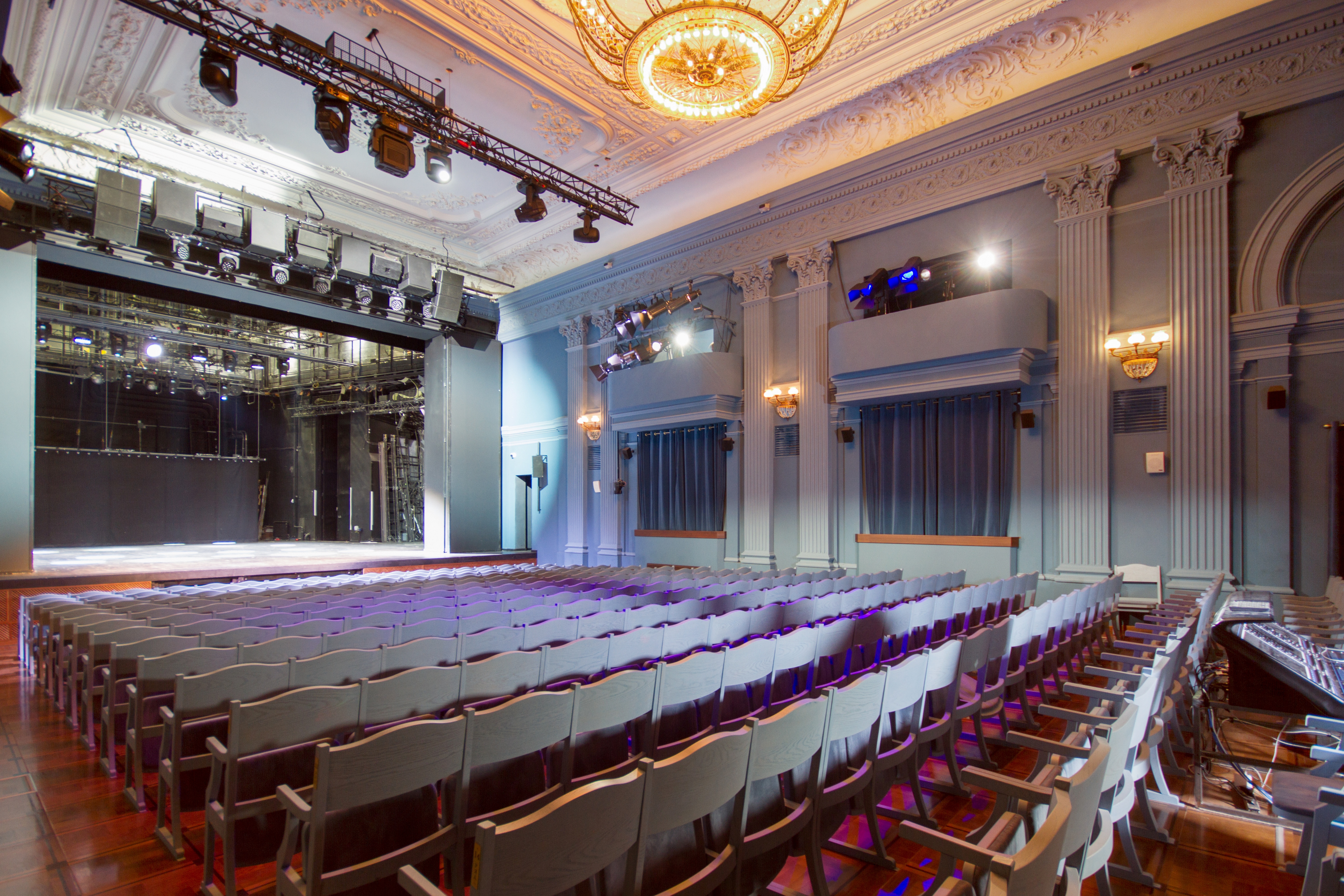 Реконструкция театра на Бронной