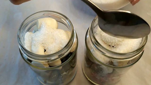 Маринованный тайский перец с чесноком