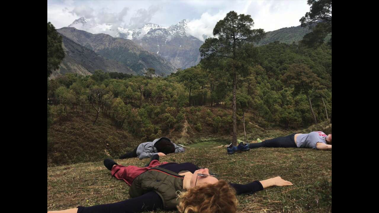 Юлия Лагун о принятии. Ретрит в Гималаях.