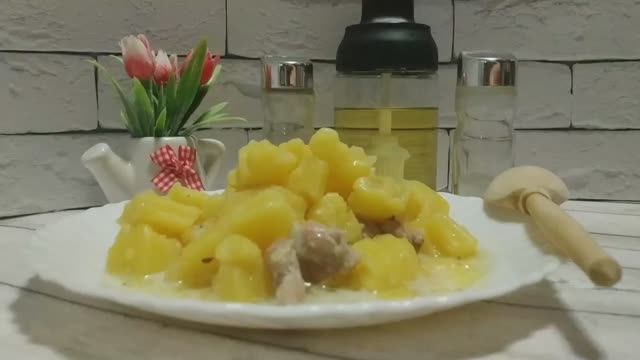 Быстрый обед из простых продуктов. Тушёная картошка с курицей по особому рецепту. Быстрый рецепт