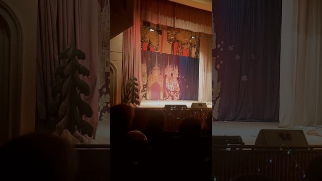 в театре часть 5