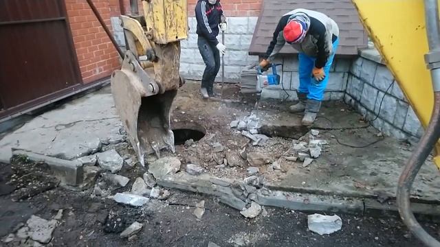 Демонтаж септика из бетонных колец. Установка автономной канализации Эко Гранд 8 пр.