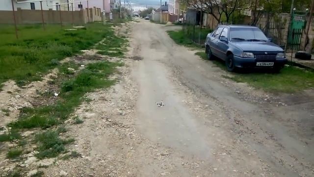 Полет квадрика Eachine H8 Mini в ветреную погоду