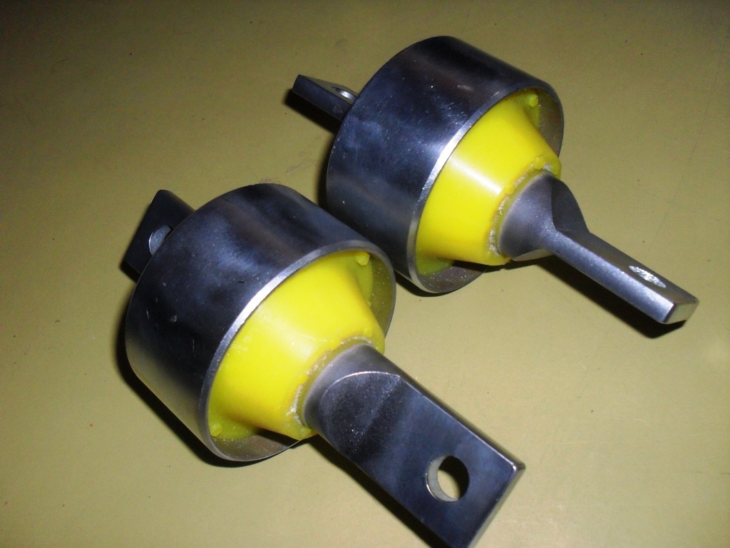 замена ушастых сайлентблоков.