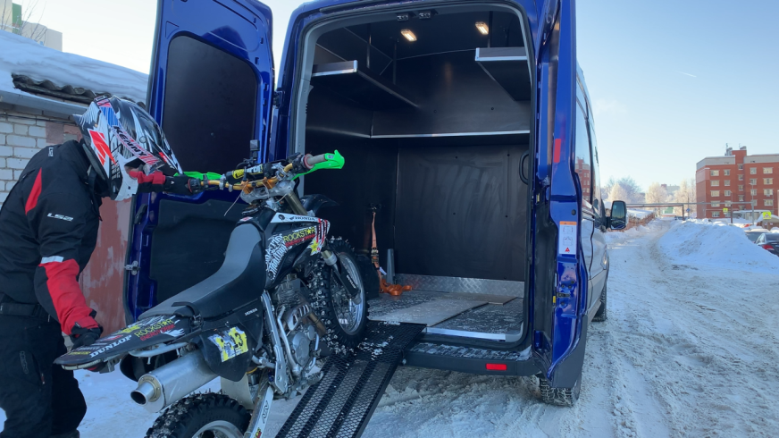 Грузопассажирский Форд Транзит. Мото дом для экстремальных спортсменов.MP4