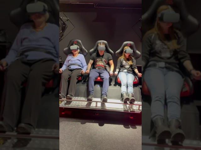 Путешествие VR в кинотеатре виртуальной реальности