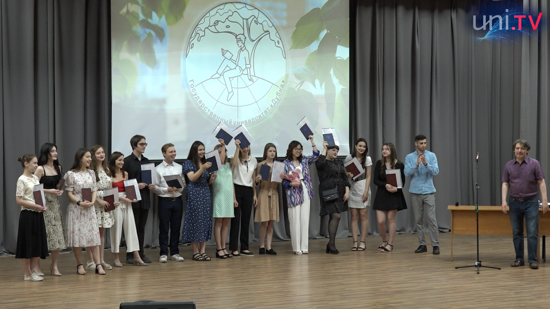 ДИПЛОМЫ ВРУЧЕНЫ, ВПЕРЕДИ — ПЕРСПЕКТИВНАЯ РАБОТА