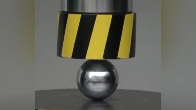 Металлическийшар против пресс. Эксперимент #shorts #short #subscribe #2022 #2023 #funny