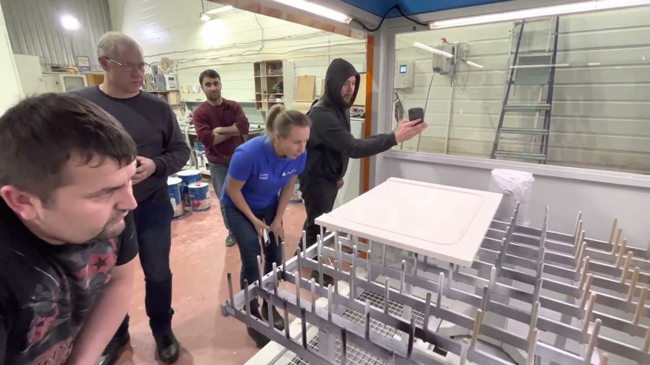 Запуск и настройка автоматического станка для покраски мебели PROFI