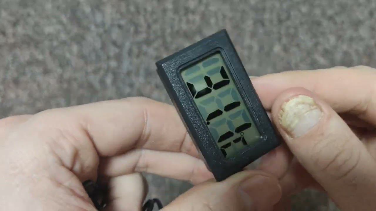 Термометр с выносным датчиком (термопарой).