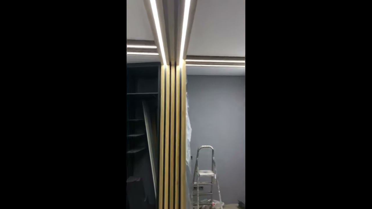 Декор стен и потолка брусом со встраиваемыми светилтнмками с регулировкой яркости