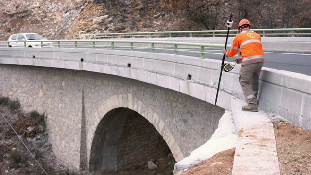 Компенсатор наклона вехи Leica AP20, пример использования