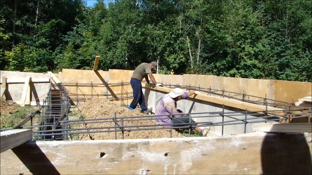 ОПАЛУБКА ленточного фундамента с цокольным помещением.mp4