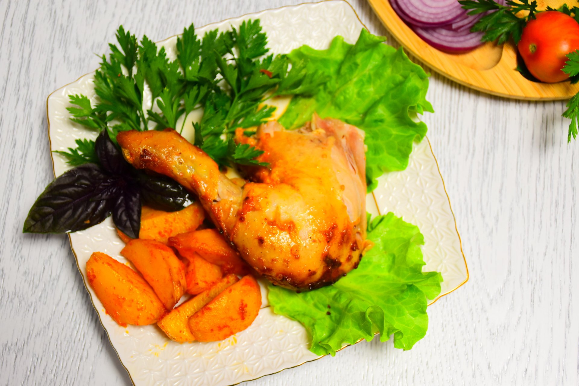 Отличный рецепт маринада для запеченной курицы! Курица получается очень сочной.