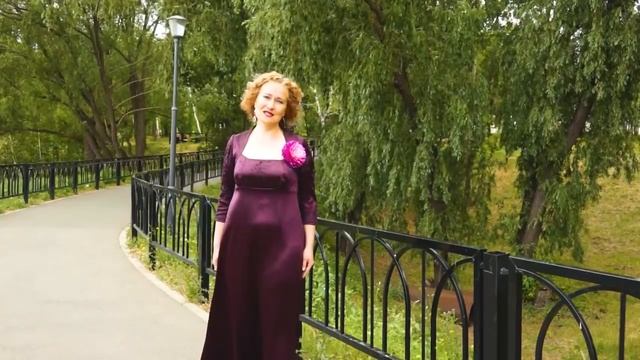 «Желаю тебе земля моя» слова Л. Завалюнюк, музыка Ю. Саульского  исполняет Юлия Соколова