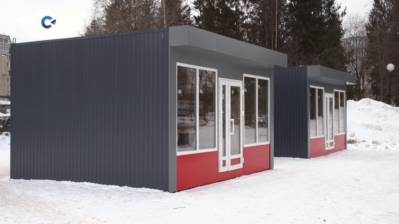 Торговые павильоны появились вместо деревьев, которые росли у центра «Ритм» на Кукковке