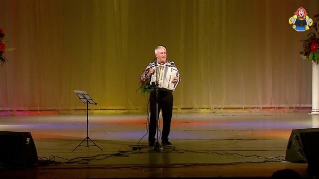 "ИГРАЙ ГАРМОНЬ" Валерий Семин в гостях у " Митрофановны " . Живой звук!