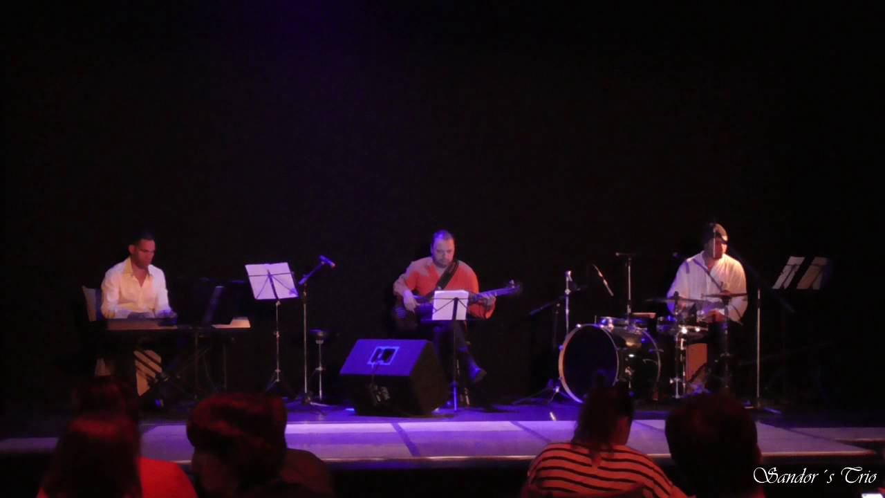 Kiss in the night - Art Cafe Durov Moscow - Sandor´s Trio