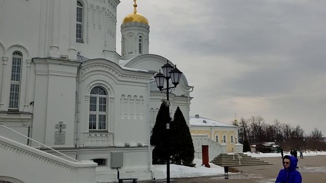 Дивеево - большой религиозный город. И четыре источника.