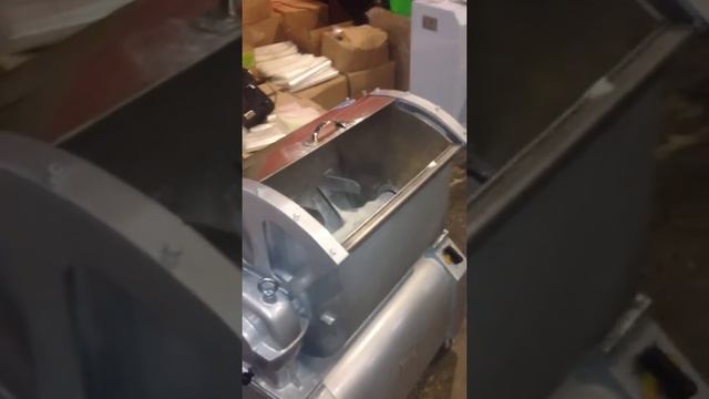 Тестомес горизонтальный для крутого теста HYW(J)-25 (AR) 220В Foodatlas