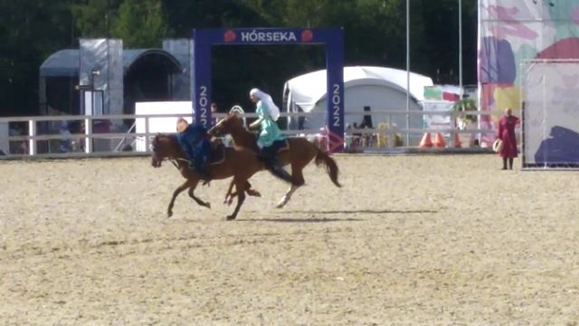 Кыз куумай - догони девушку