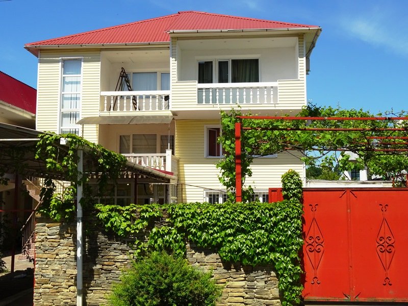 Цены на жилье в Адлере без посредников недорого. Адлер отдых бронирование. «Сказка» гостевой дом