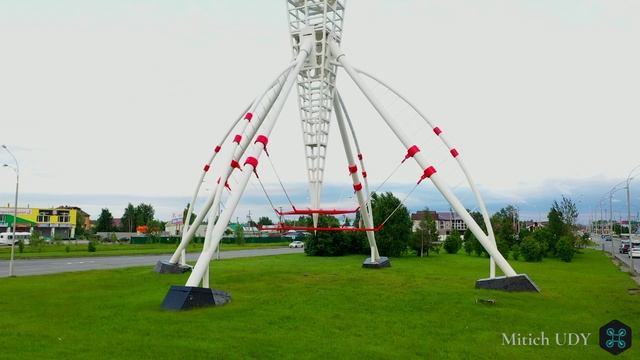 Стела «Война миров». Нижневартовск.