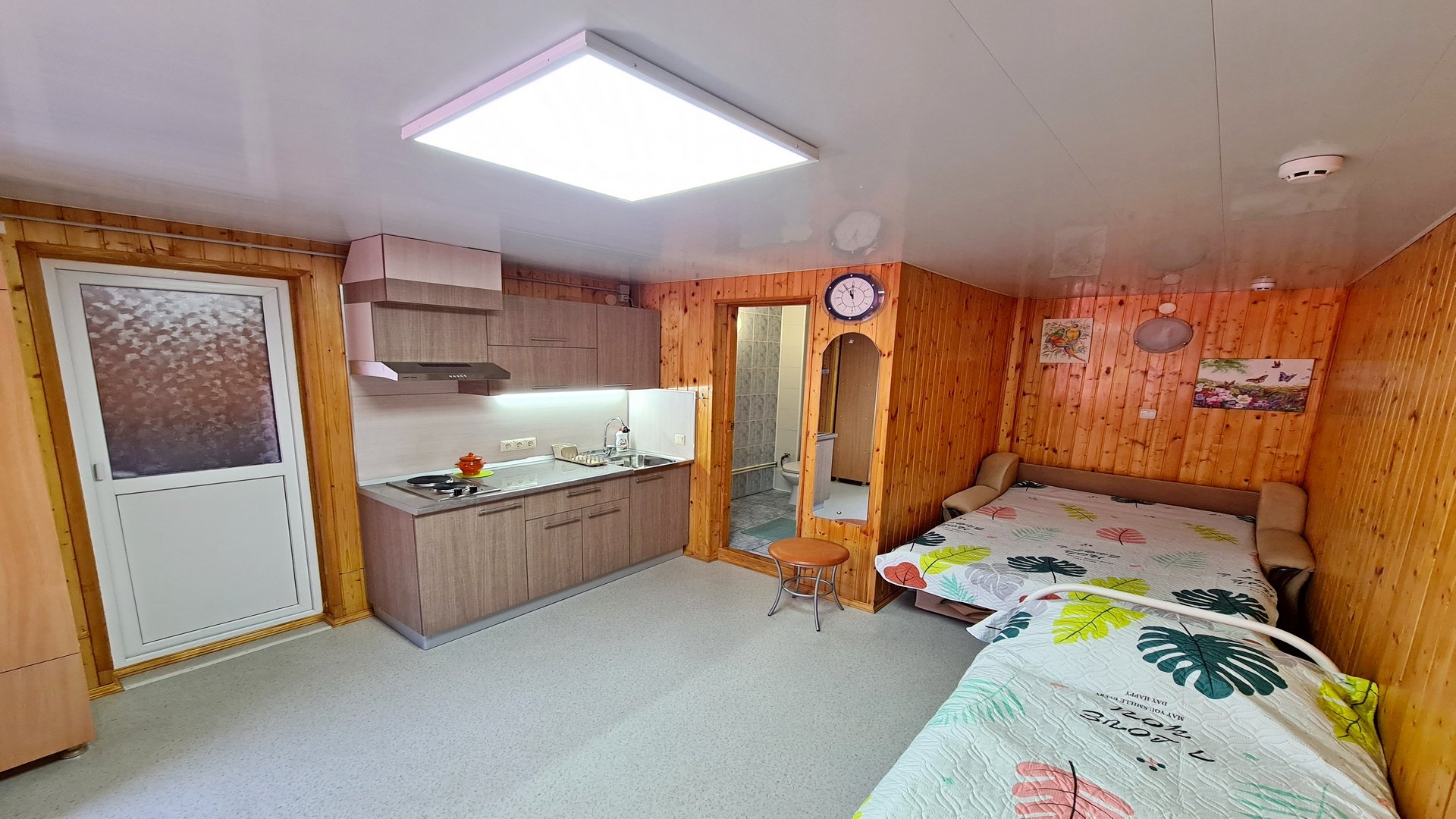 Отдых в Ейске: водник с видом на море!