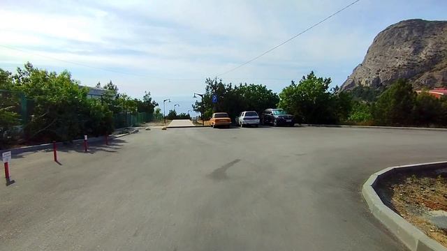 Парковка. Дорога к морю. Бухта Нового Света.
