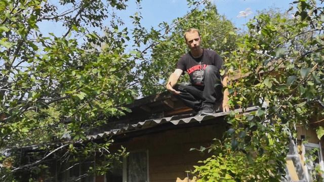 Спрыгивание с высоты приземляясь без переката