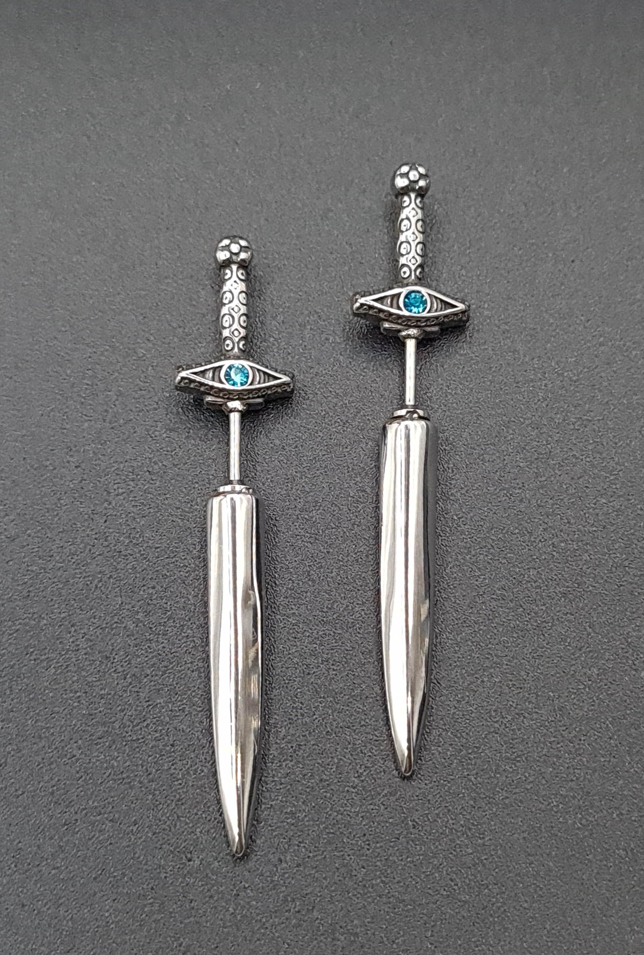 Моносерьга "Меч талисман 5.3 см" от Старфоллшоп