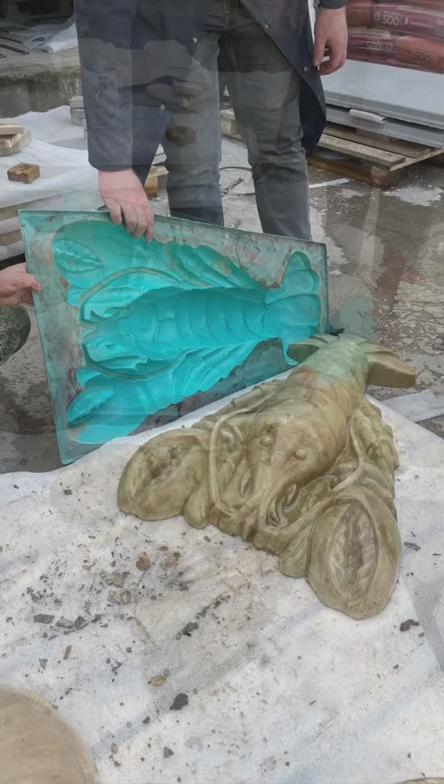 Бетонная скульптура рака или как сделать садовые фигуры своими руками