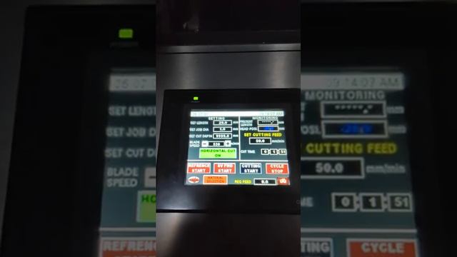 1300х600 Ленточнопильный станок с подвижным столом  и поворотом полотна