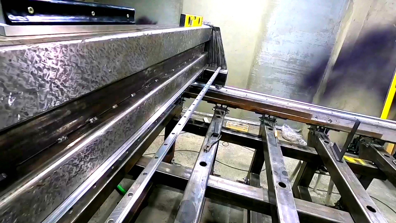 Отшабрил ЧПУ станок. Установка рельс Y. Изготовление портала. Как сделать чпу станок своими руками 2