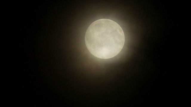 Луна на небе (долго)