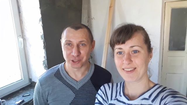 Ремонт комнаты. Как Снять старые Обои. Штукатурка  /  Планируем где поставить Выключатели и Розетки.