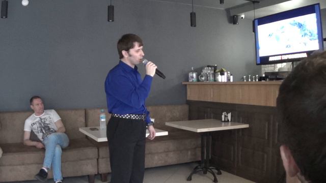 "Старый клён" поём в караоке города Рыбинска