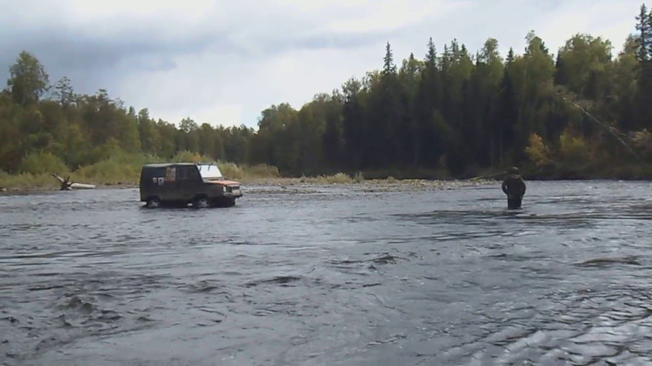 ЛуАЗ в брод /что то залило, затроило