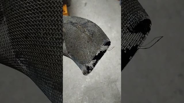 Деформированный фильтрующий элемент.