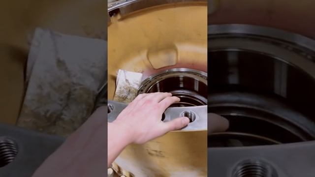 Интересные звуки стального фланца.