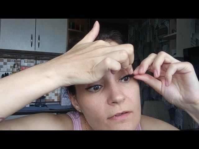 Впервые в жизни клею накладные ресницы😅